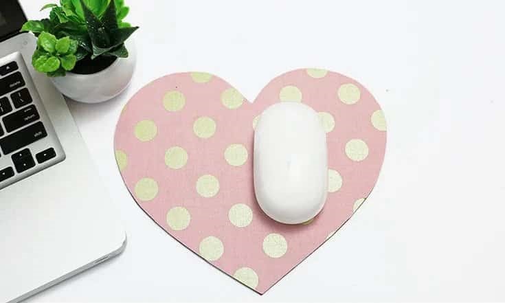 DIY Fabric Covered Mouse Pad FREE sewing pattern - Sew Modern Kids